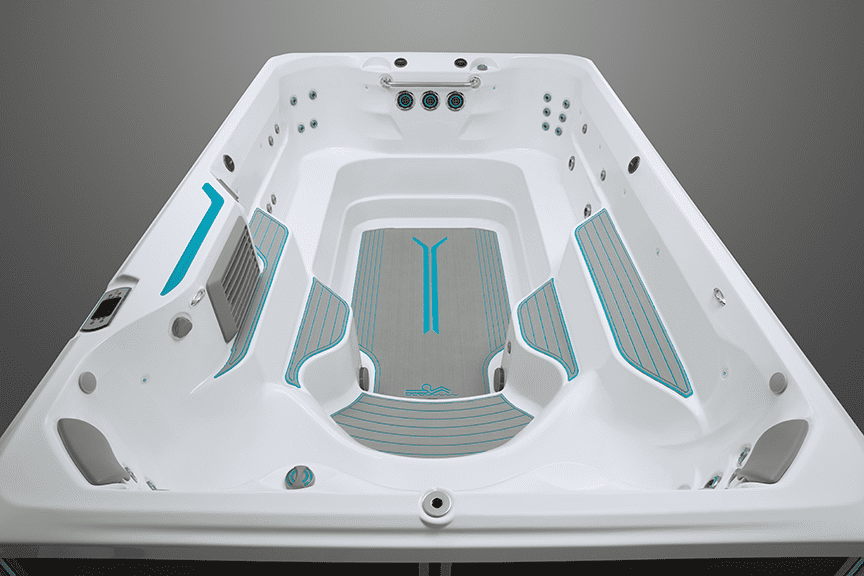 R220 - Ultra Modern Pool & Patio